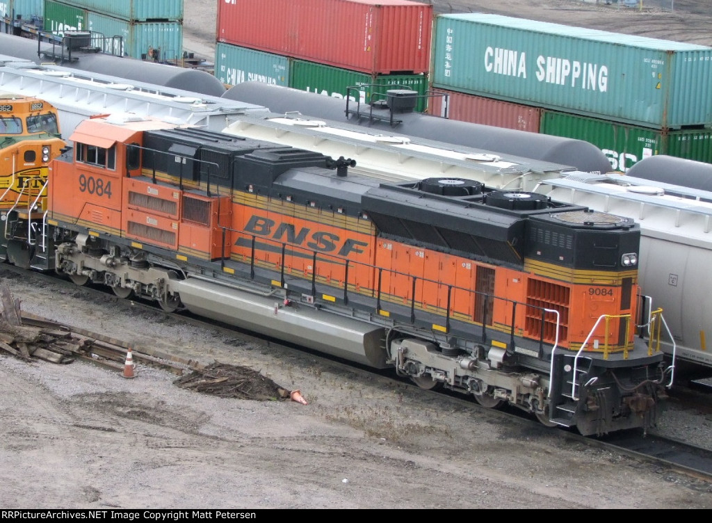 BNSF 9084